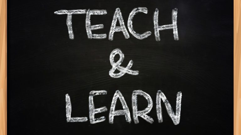 Relationship Between Teaching and Learning - Classplus Growth Blog