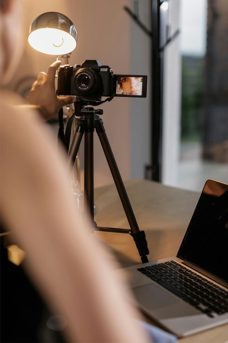 Top 10 Best Lights for Content Creators - Classplus Growth Blog